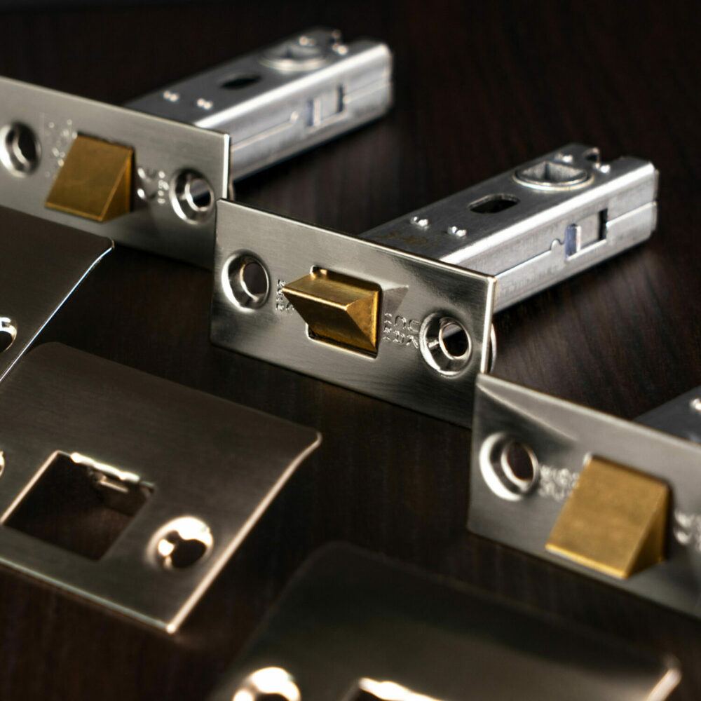 A Guide To Choose The Right Tubular Latch - Our Blog